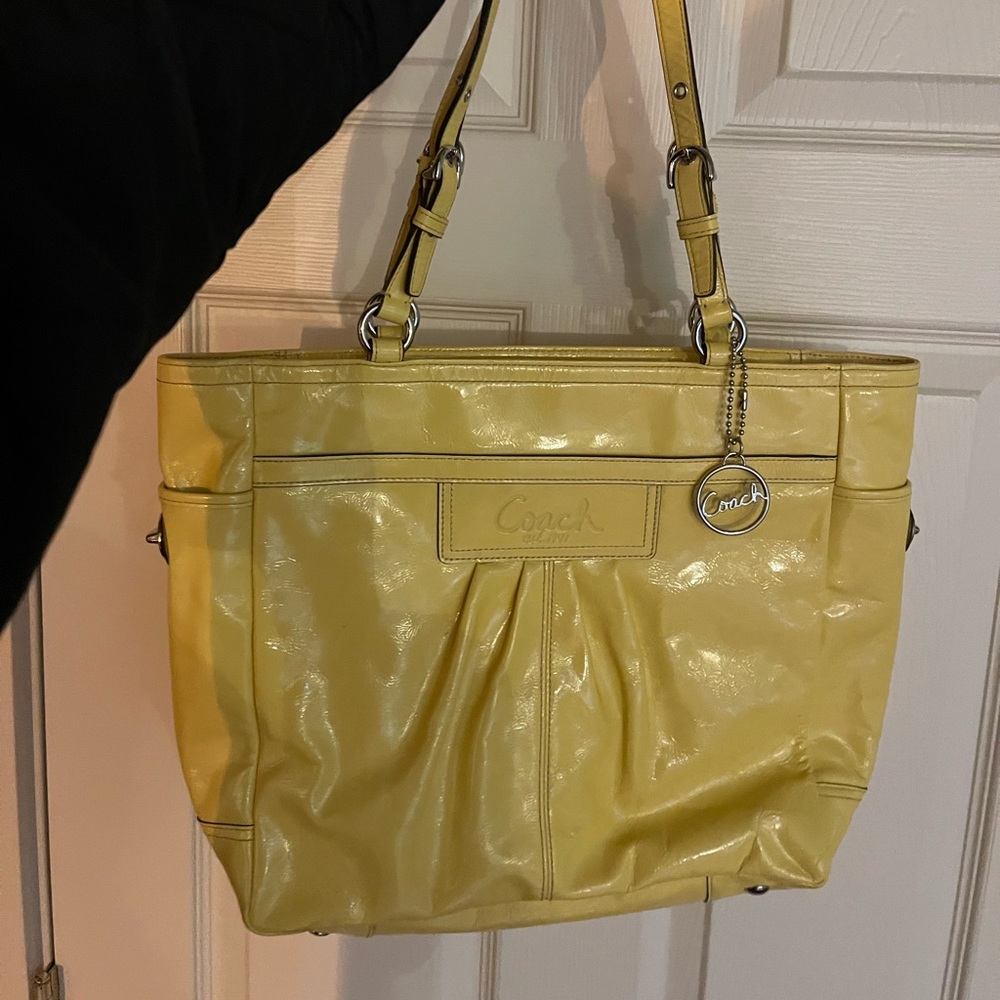 Yellow Coach Purse - Gem